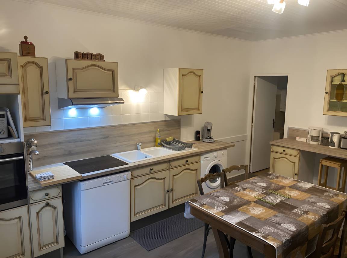 140 M² Maison De Vacances ∙ 4 Chambres ∙ 14 Personnes - Font d'Urle