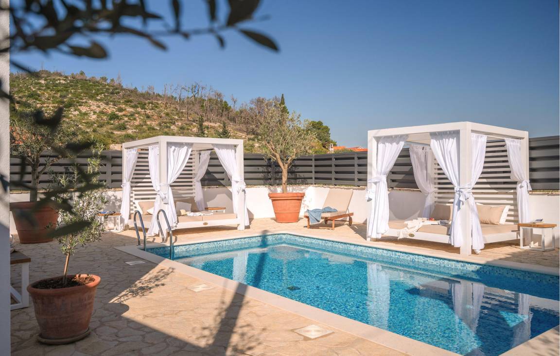 140 M² House ∙ 3 Bedrooms ∙ 8 Guests - Hvar
