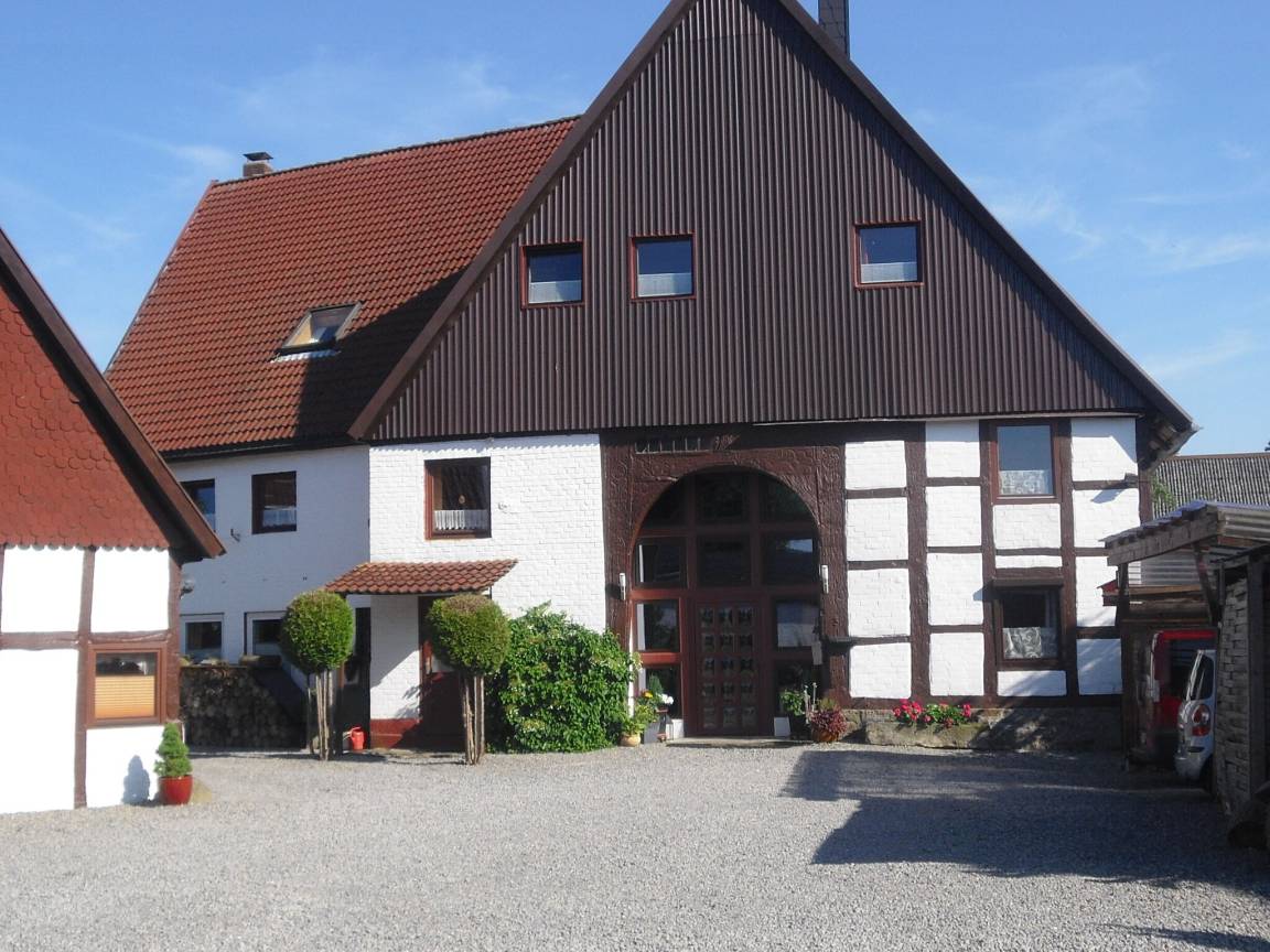200 M² Ferienhaus ∙ 8 Schlafzimmer ∙ 18 Gäste - Horn-Bad Meinberg