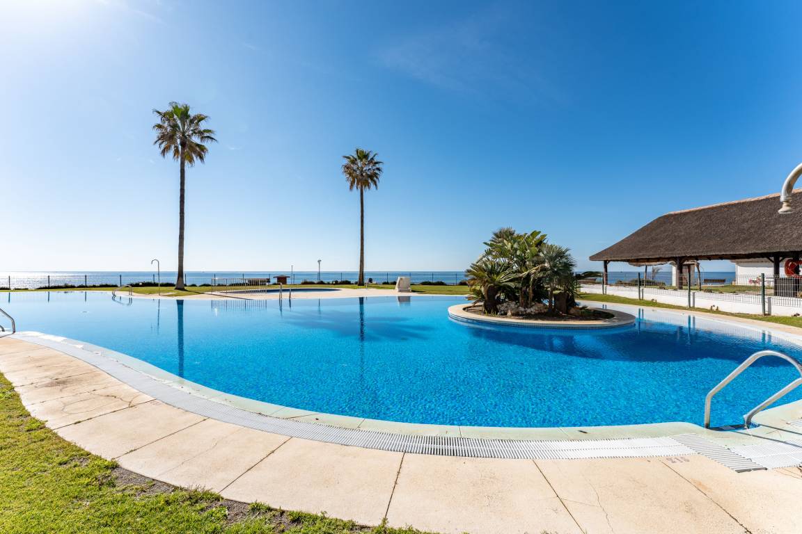 106 M² Apartamento ∙ 2 Habitaciones ∙ 4 Huéspedes - Calahonda