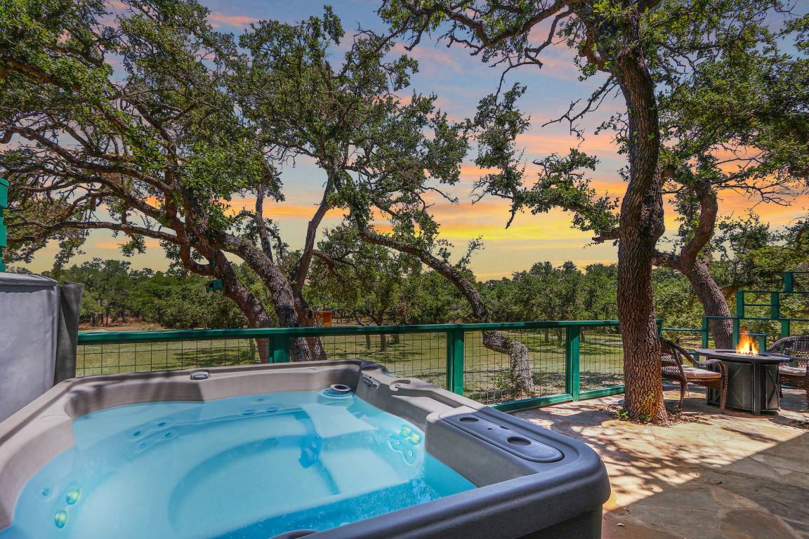 93 M² Cabin ∙ 1 Bedroom ∙ 2 Guests - Driftwood, TX