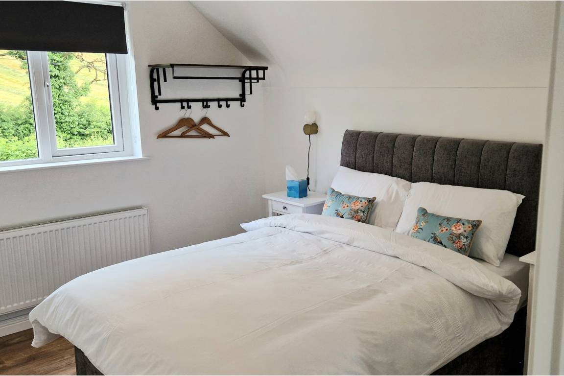 90 M² Cottage ∙ 2 Bedrooms ∙ 4 Guests - Fermanagh