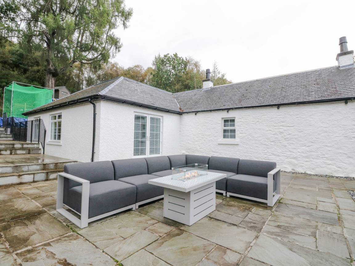 Cottage ∙ 4 Bedrooms ∙ 8 Guests - Helensburgh