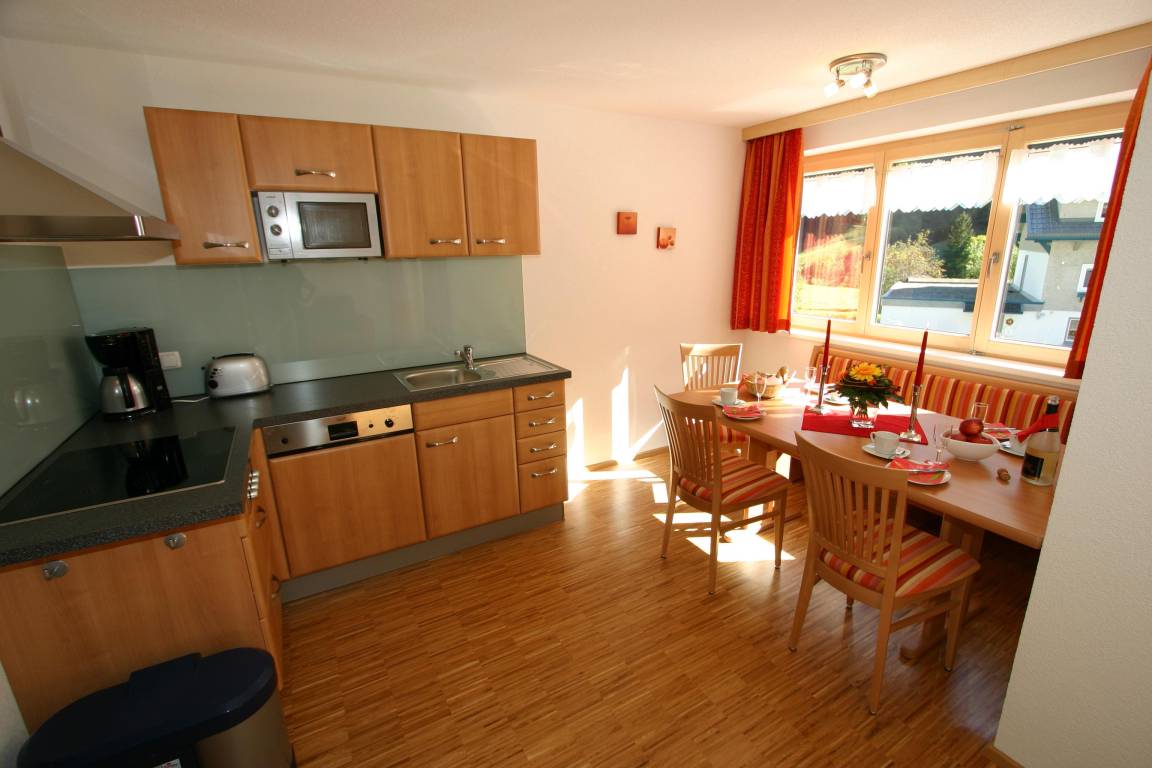 60 M² Apartment ∙ 2 Bedrooms ∙ 5 Guests - Lech