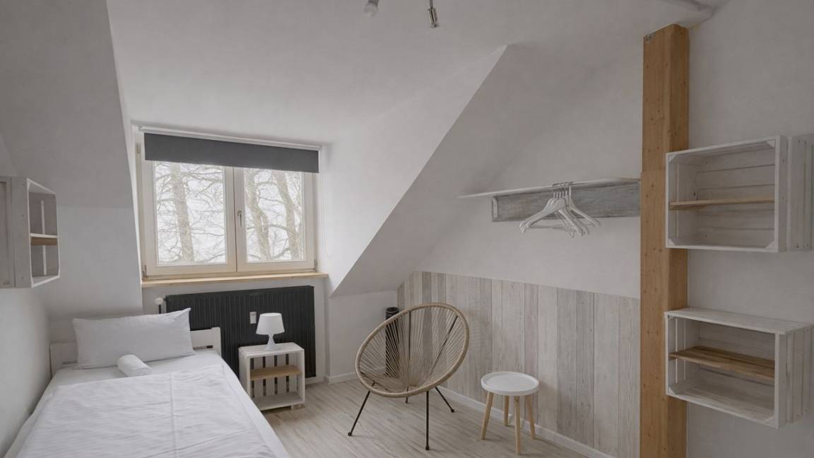 Hotel ∙ 1 Bedroom ∙ 1 Guest - Ahrensburg