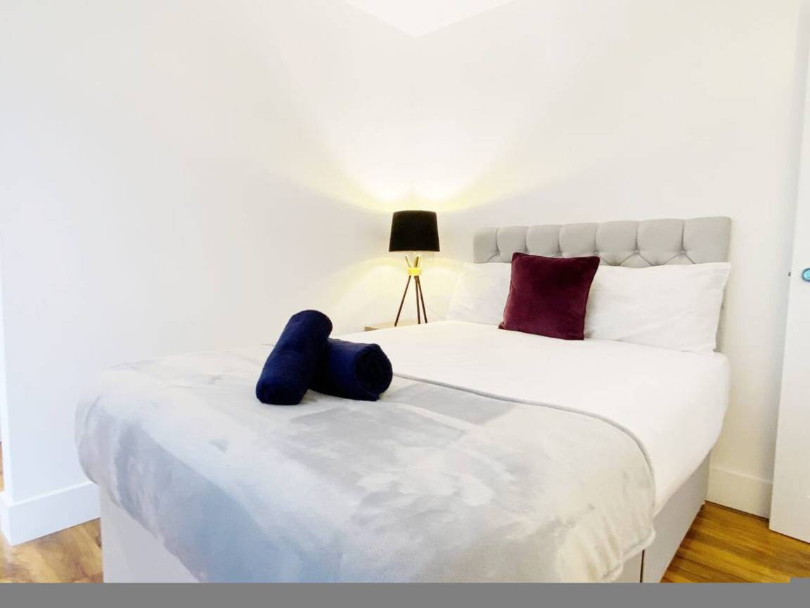 Apartment ∙ 6 Guests - Bedford