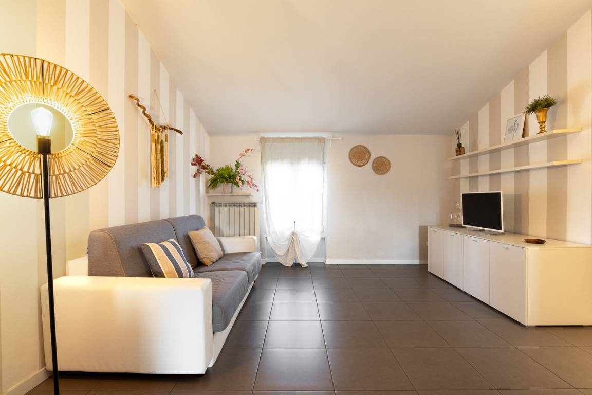 70 M² Appartamento Vacanza ∙ 2 Camere Da Letto ∙ 6 Ospiti - Desenzano del Garda
