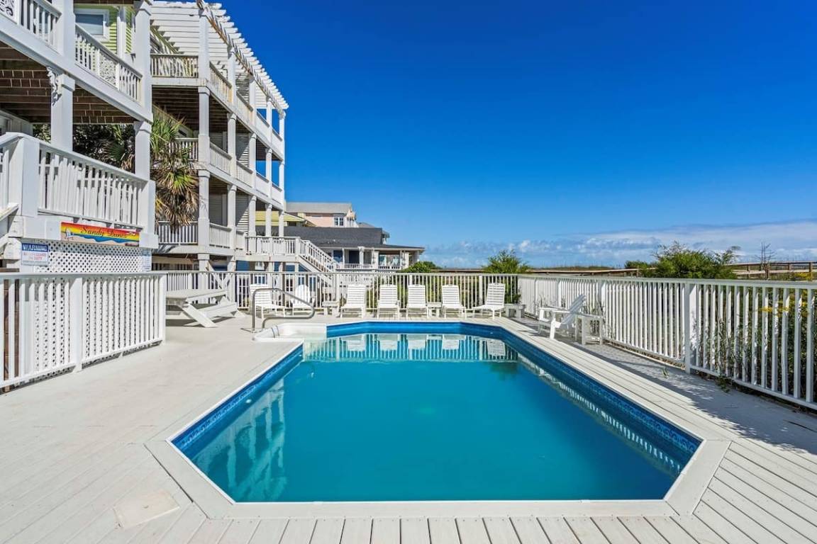 236 M² House ∙ 5 Bedrooms ∙ 14 Guests - Carolina Beach, NC