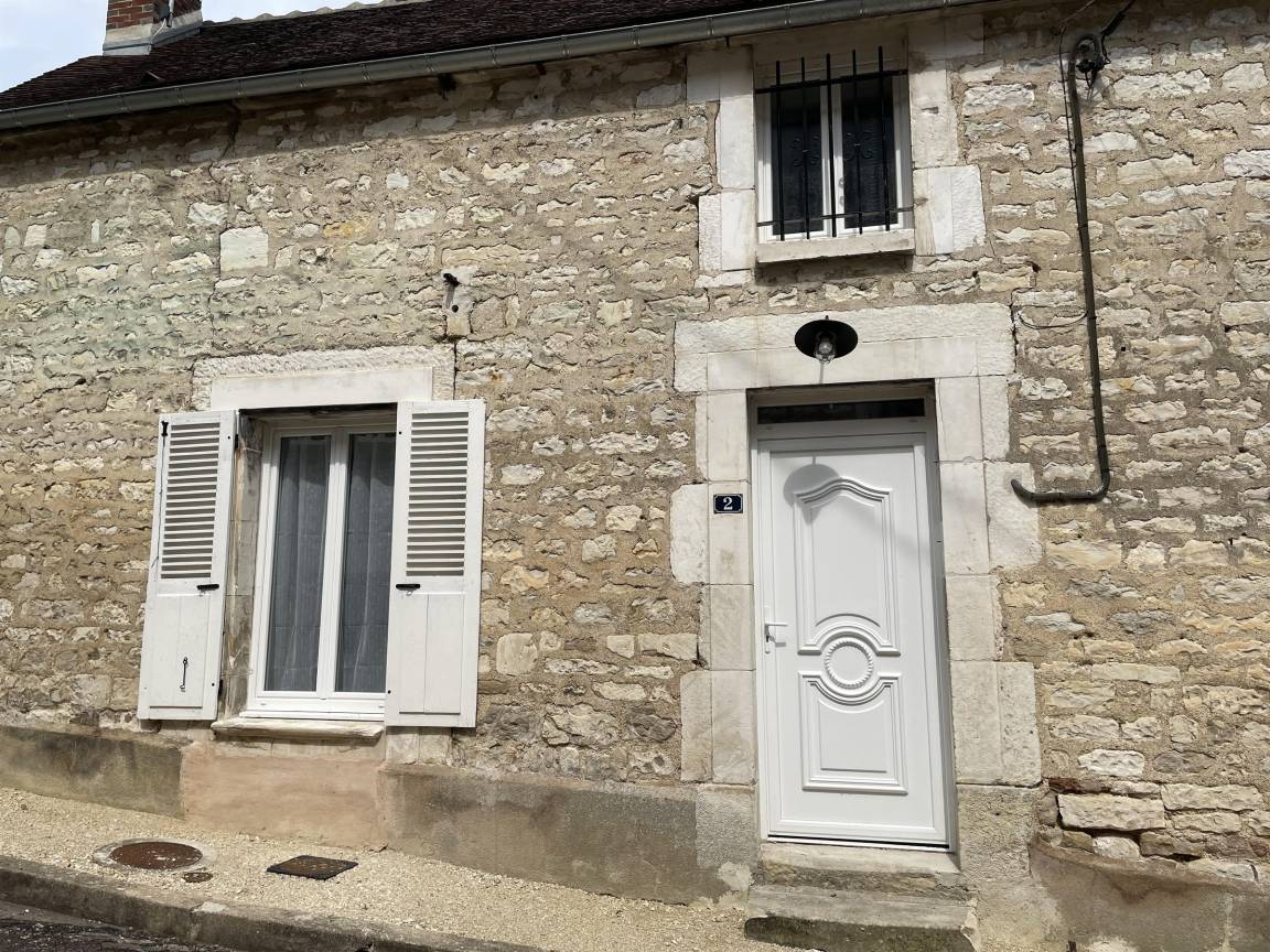 88 M² Cottage ∙ 2 Chambres ∙ 4 Personnes - Tonnerre