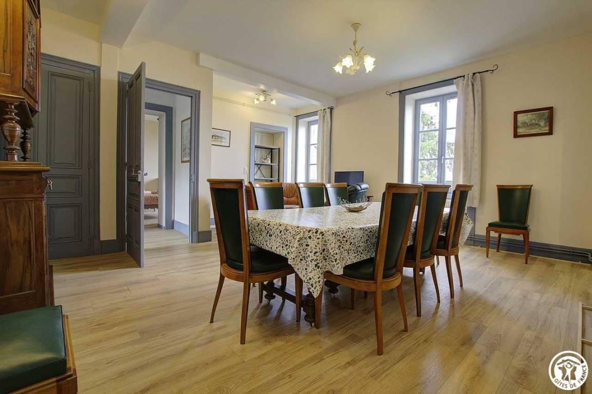 150 M² Gîte ∙ 5 Chambres ∙ 10 Personnes - Pont-d'Ain