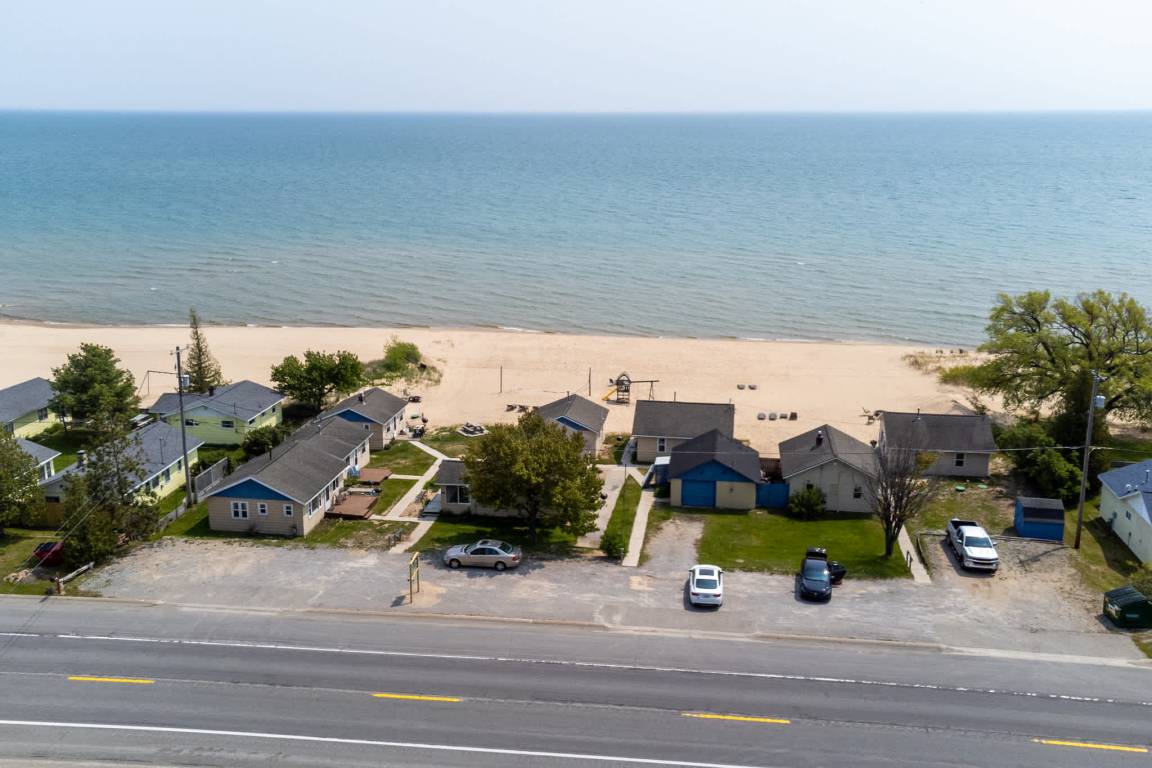 60 M² Cabin ∙ 2 Bedrooms ∙ 4 Guests - Oscoda, MI