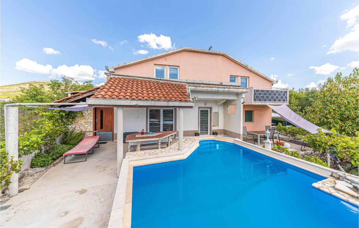 96 M² Apartment ∙ 4 Bedrooms ∙ 8 Guests - Seget Vranjica