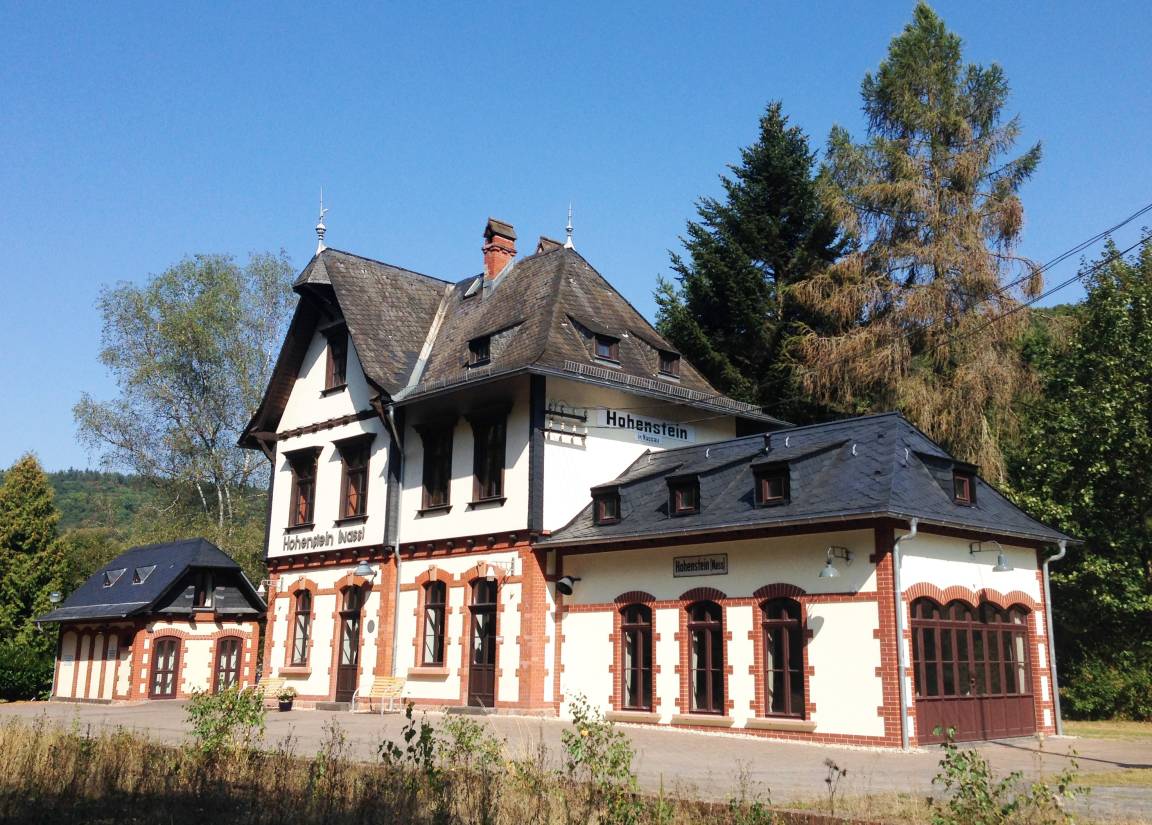 260 M² Ferienhaus ∙ 6 Schlafzimmer ∙ 12 Gäste - Schlangenbad