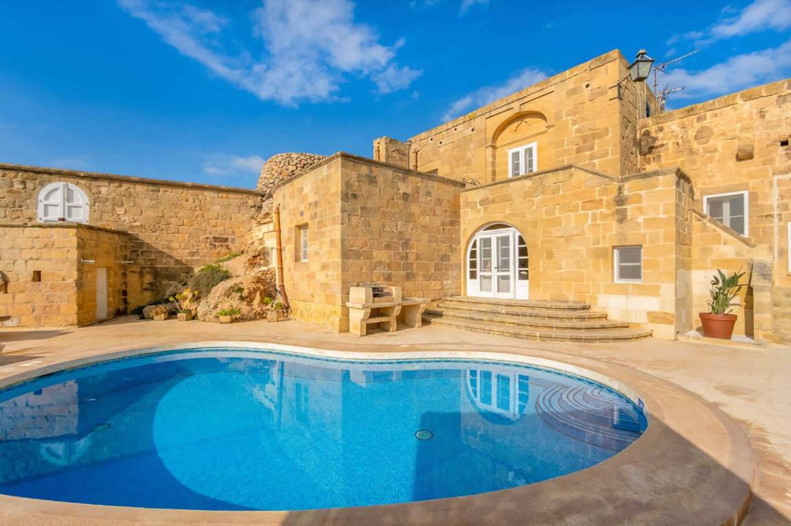 Villa ∙ 3 Bedrooms ∙ 8 Guests - Malta
