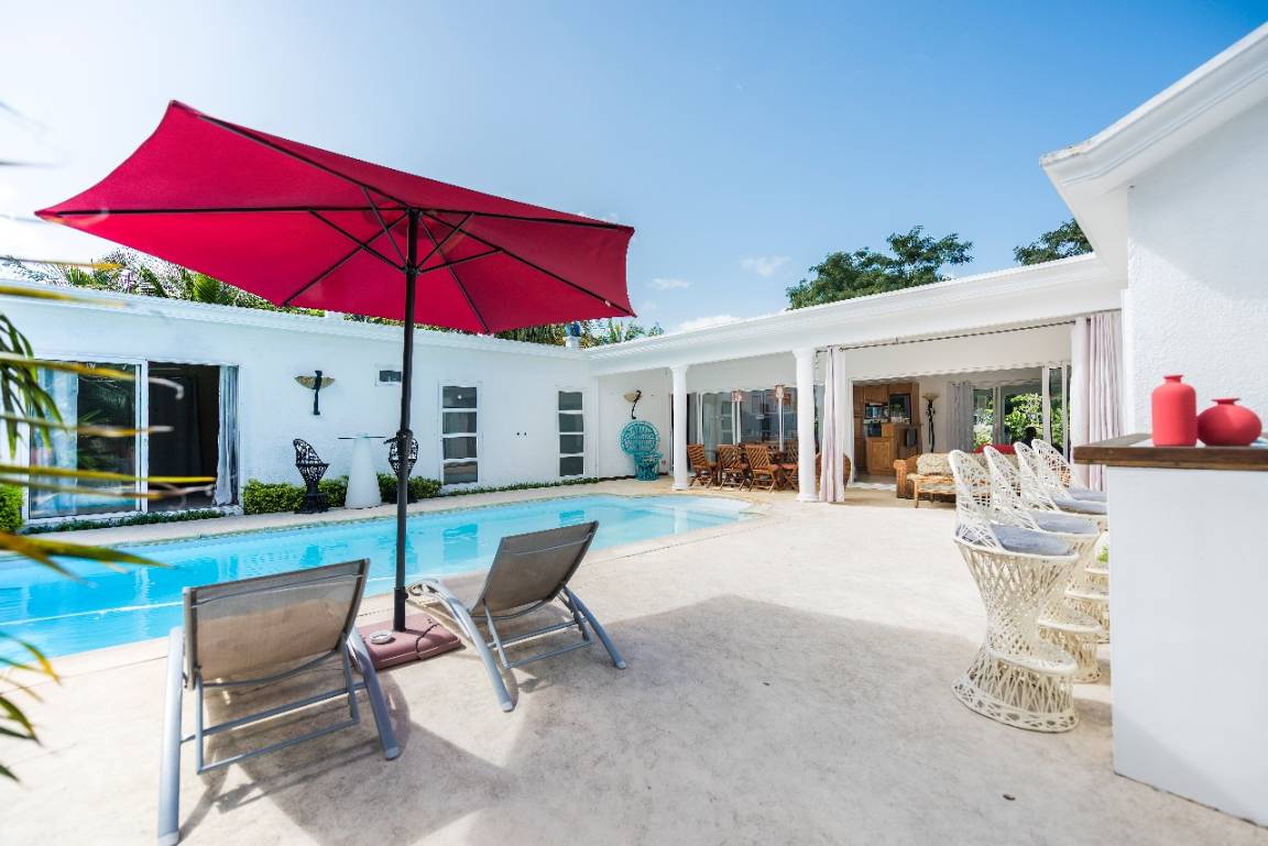 Villa ∙ 3 Bedrooms ∙ 6 Guests - Port Louis