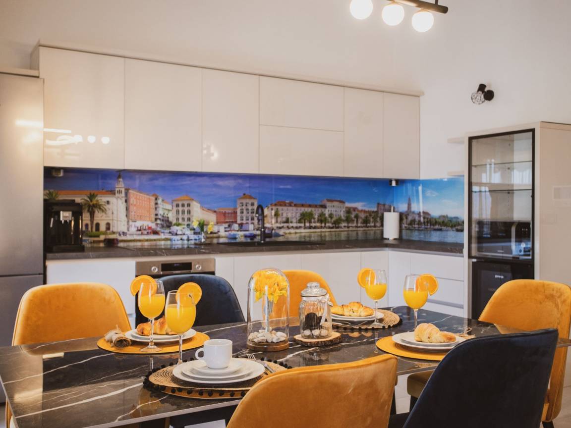 180 M² House ∙ 4 Bedrooms ∙ 8 Guests - Omiš