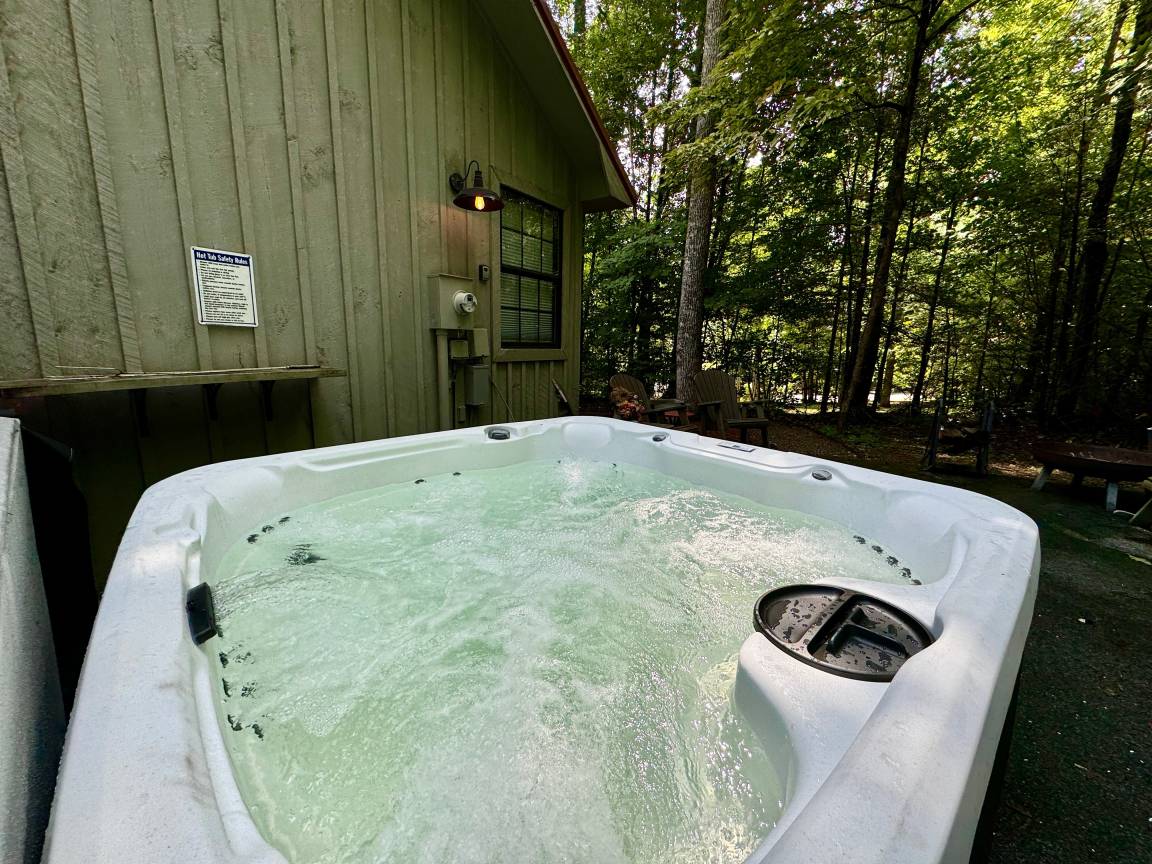 115 M² Cabin ∙ 2 Bedrooms ∙ 6 Guests - Wears Valley, TN