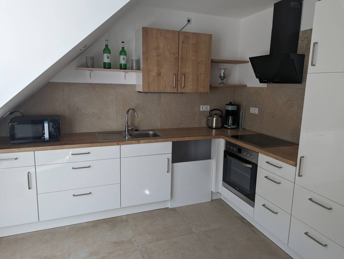 74 M² Ferienwohnung ∙ 1 Schlafzimmer ∙ 5 Gäste - Riedenburg