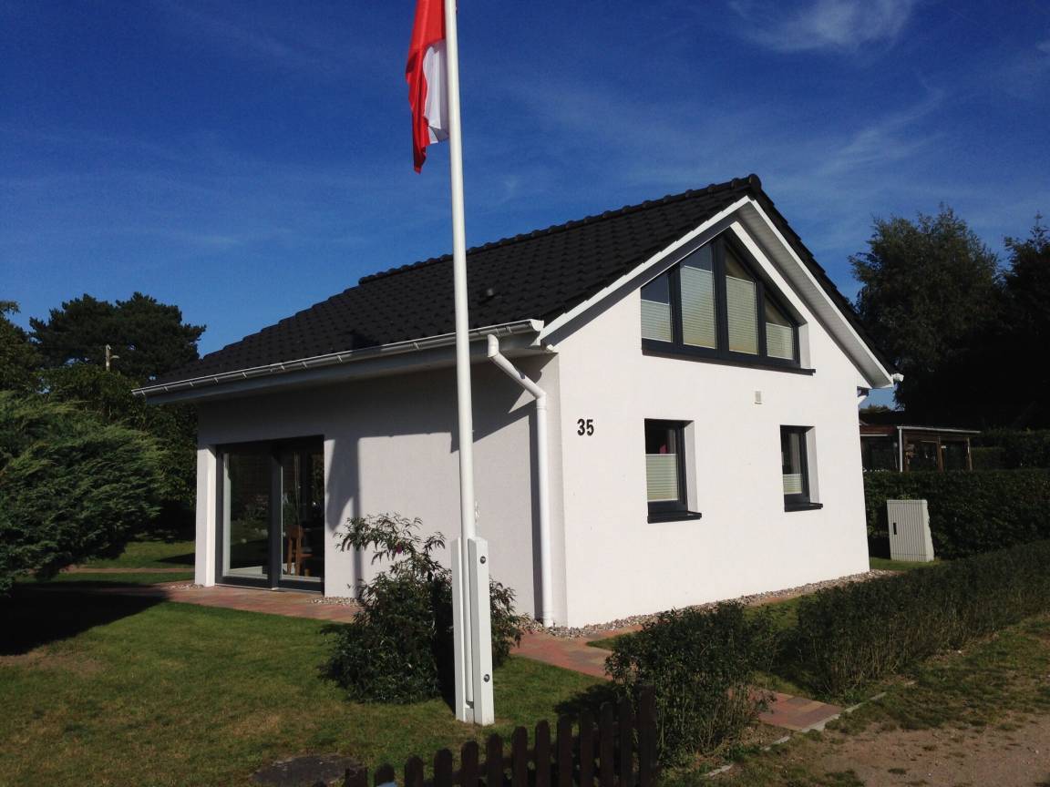 65 M² Ferienhaus ∙ 2 Schlafzimmer ∙ 5 Gäste - Lübeck
