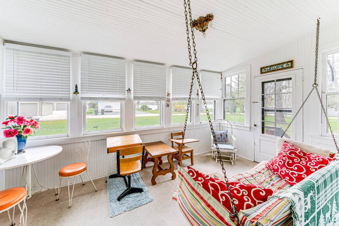 148 M² Cottage ∙ 3 Bedrooms ∙ 12 Guests - Lake Geneva, WI