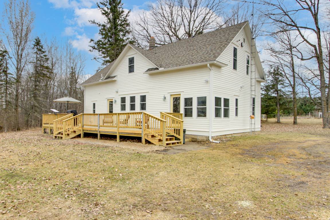 176 M² House ∙ 3 Bedrooms ∙ 7 Guests - Nevis, MN