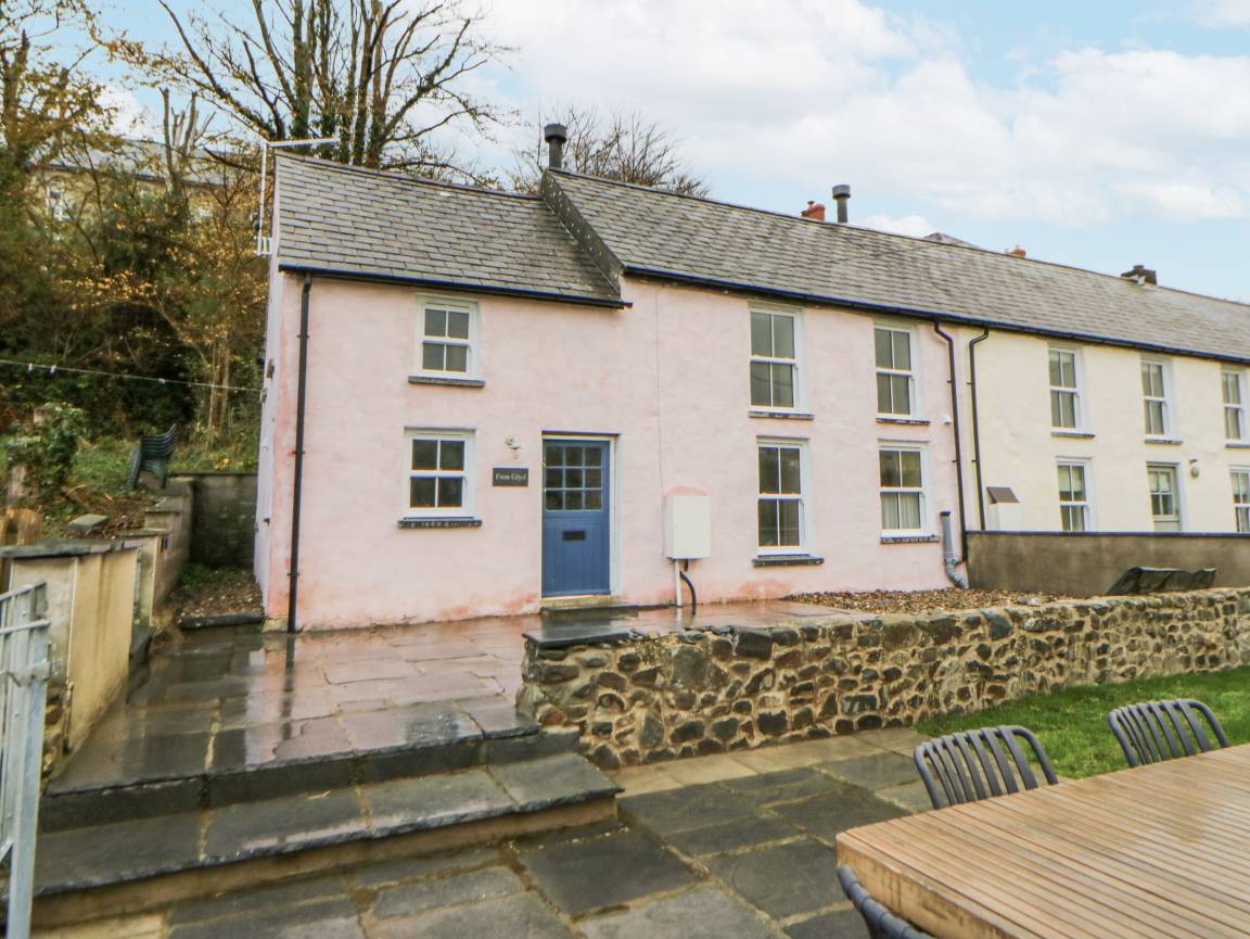 Cottage ∙ 2 Bedrooms ∙ 4 Guests - Aberporth