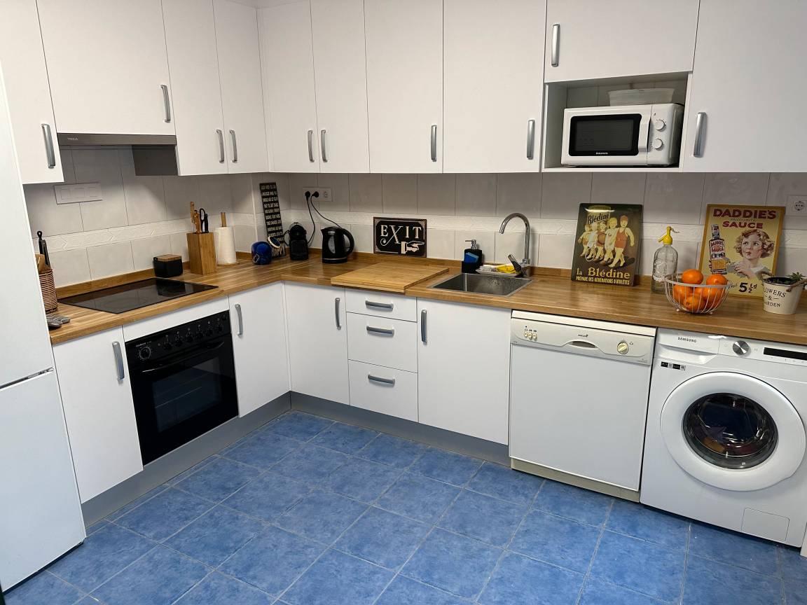 100 M² Apartamento ∙ 3 Habitaciones ∙ 6 Huéspedes - Oviedo