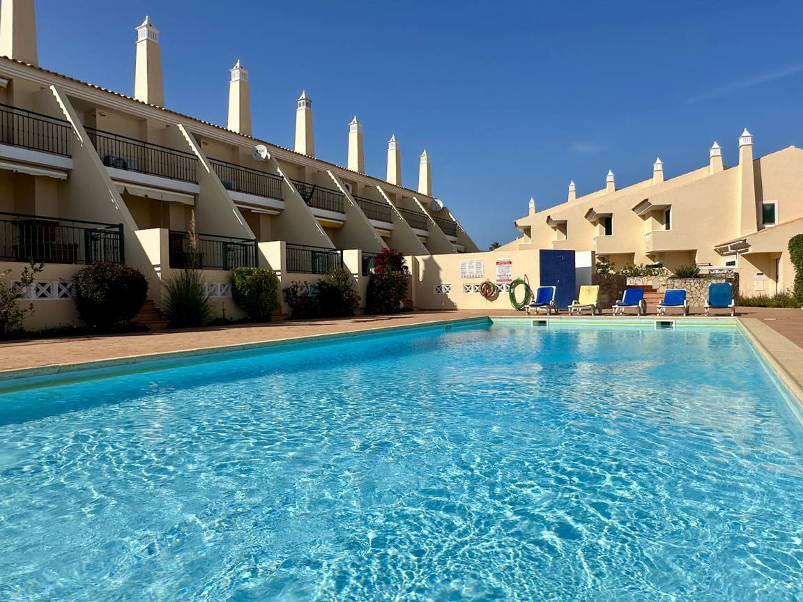 110 M² Cottage ∙ 3 Bedrooms ∙ 6 Guests - Algarve