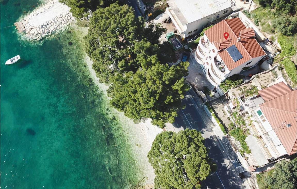 84 M² Ferienwohnung ∙ 3 Schlafzimmer ∙ 8 Gäste - Supetar