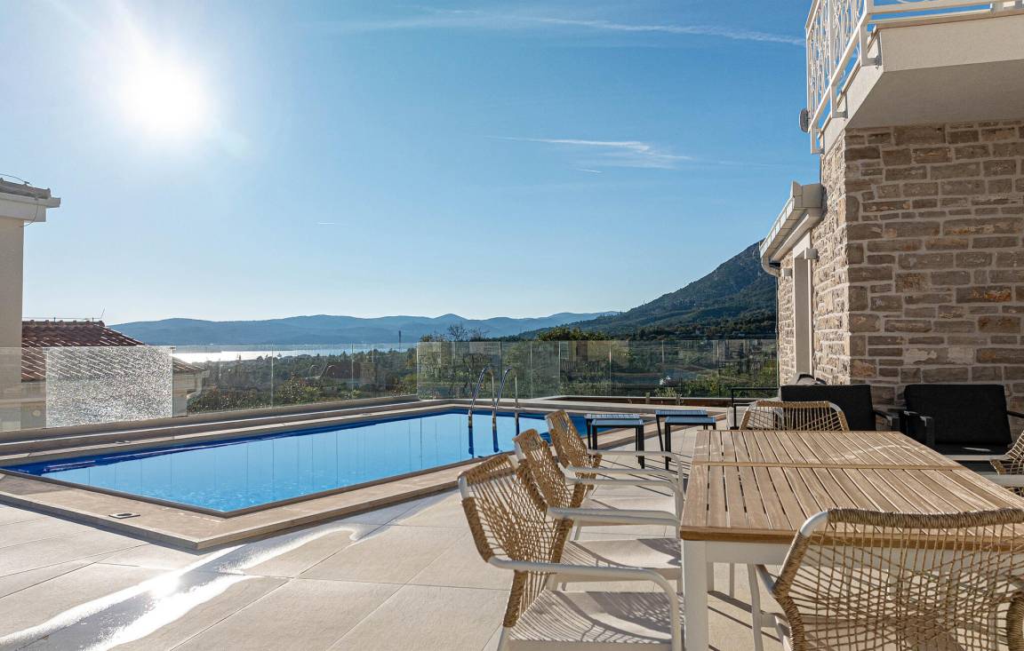 220 M² House ∙ 4 Bedrooms ∙ 8 Guests - Trpanj
