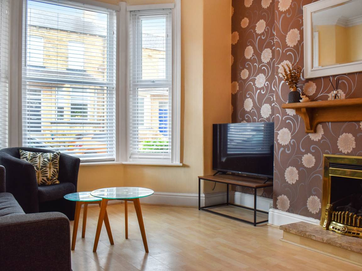 Cottage ∙ 2 Bedrooms ∙ 6 Guests - Alpamare UK, Scarborough