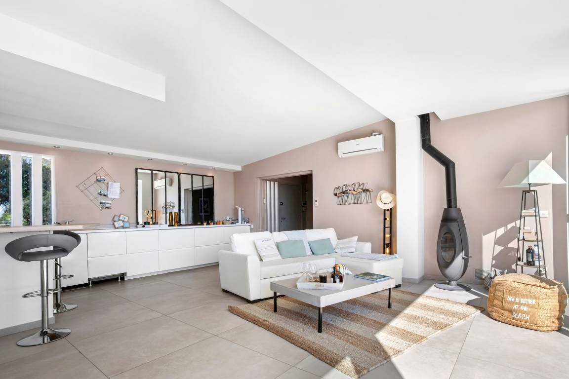 150 M² Villa ∙ 4 Bedrooms ∙ 8 Guests - Ramatuelle