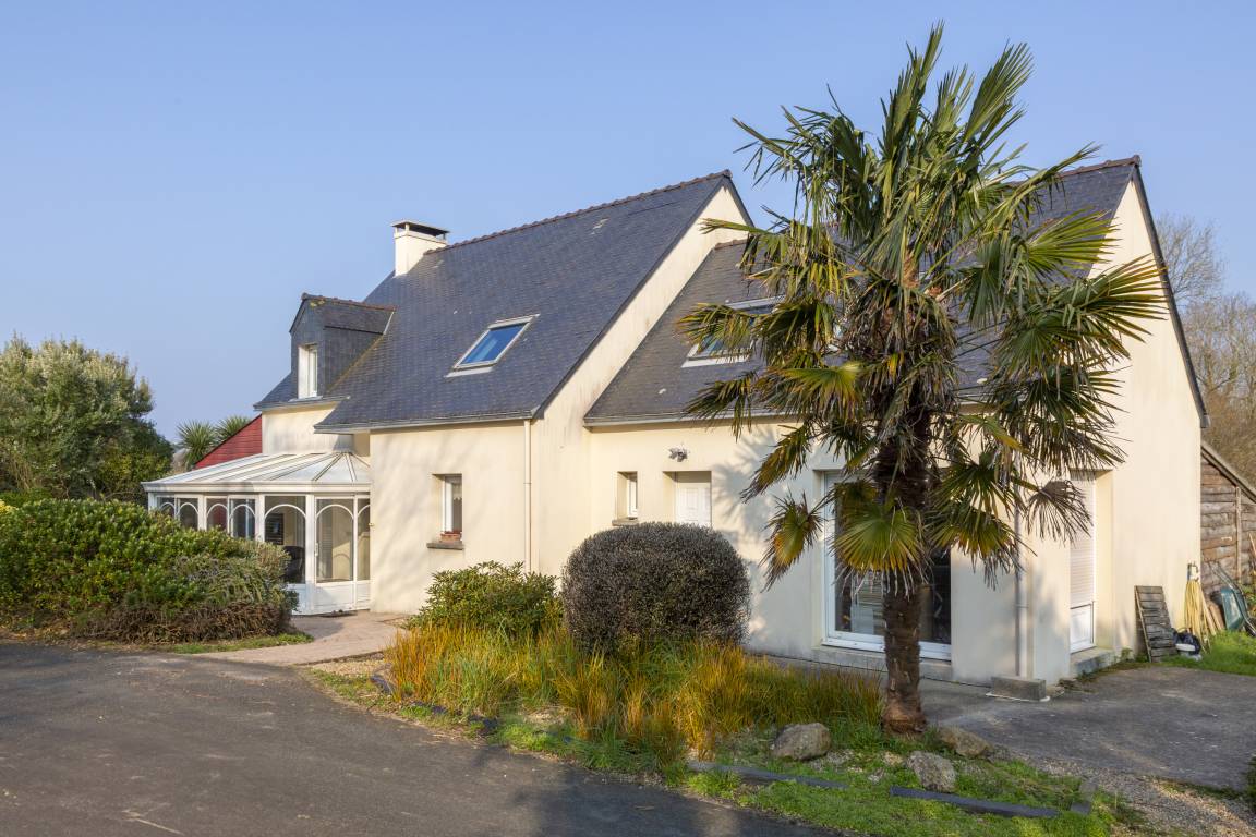 150 M² Maison De Vacances ∙ 6 Chambres ∙ 12 Personnes - Plozévet