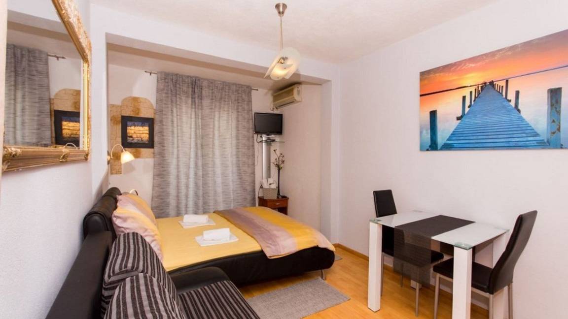 33 M² Ferienwohnung ∙ 1 Schlafzimmer ∙ 4 Gäste - Trogir