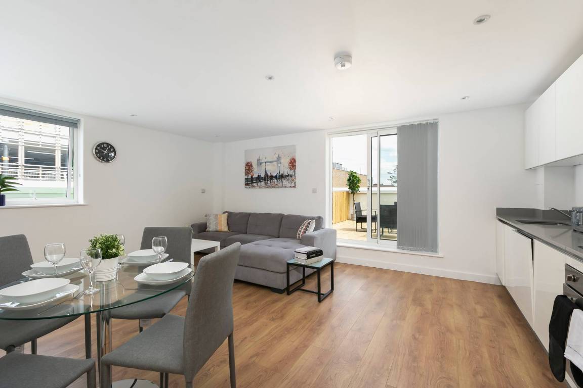 350 M² Apartment ∙ 4 Bedrooms ∙ 9 Guests - Chingford