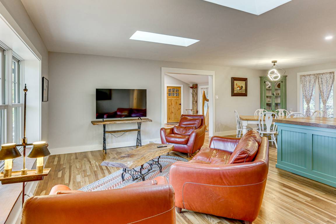 139 M² House ∙ 2 Bedrooms ∙ 4 Guests - Limerick Township, PA