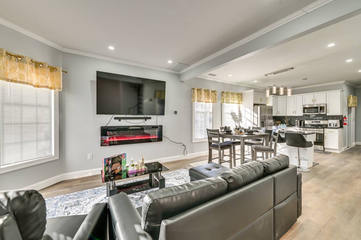 111 M² Apartment ∙ 2 Bedrooms ∙ 6 Guests - Schenectady, NY