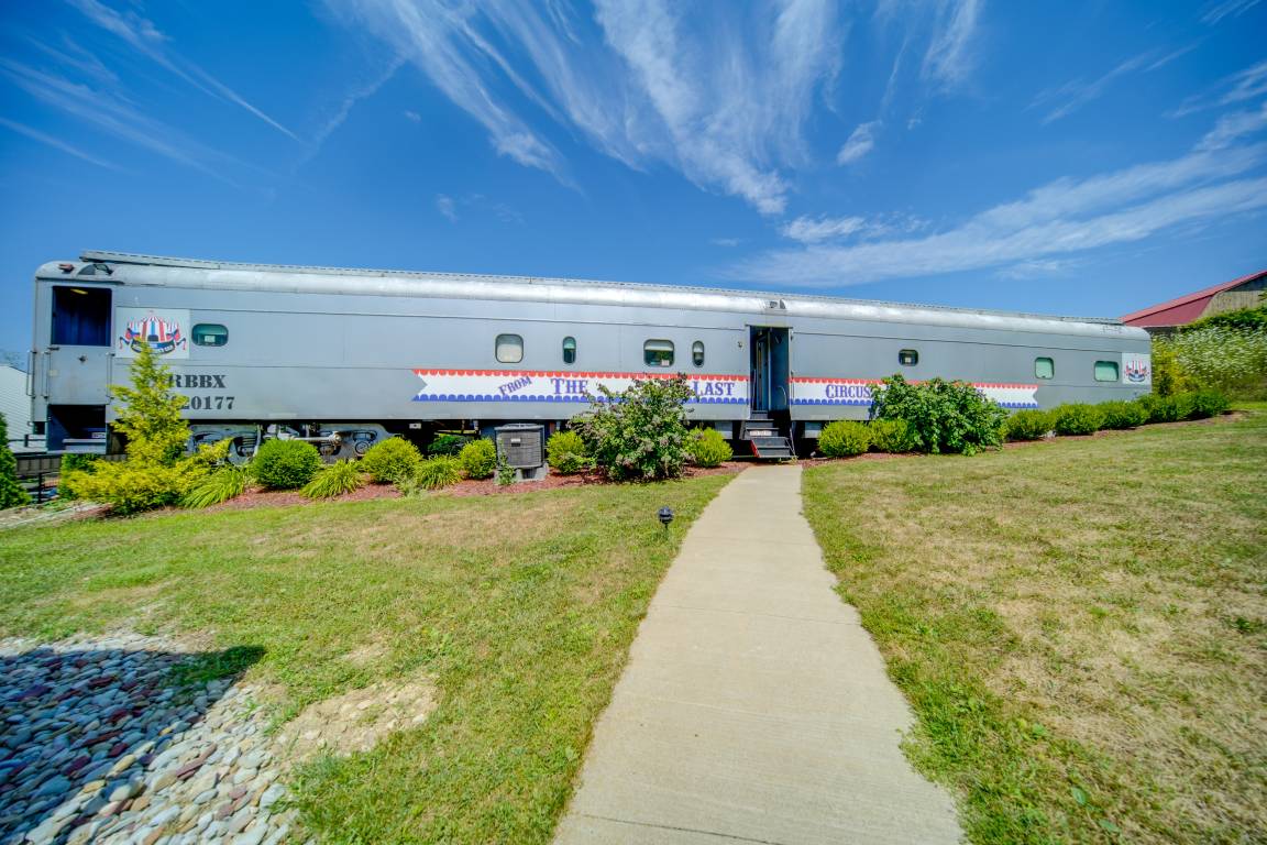 55 M² Huoneisto ∙ 2 Makuuhuonetta ∙ 4 Vierasta - DuBois, PA