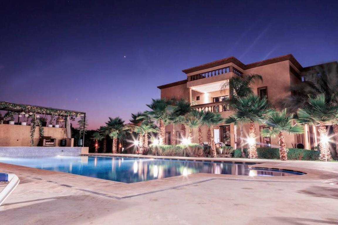 350 M² Villa ∙ 8 Slaapkamers ∙ 16 Gasten - Marrakesh