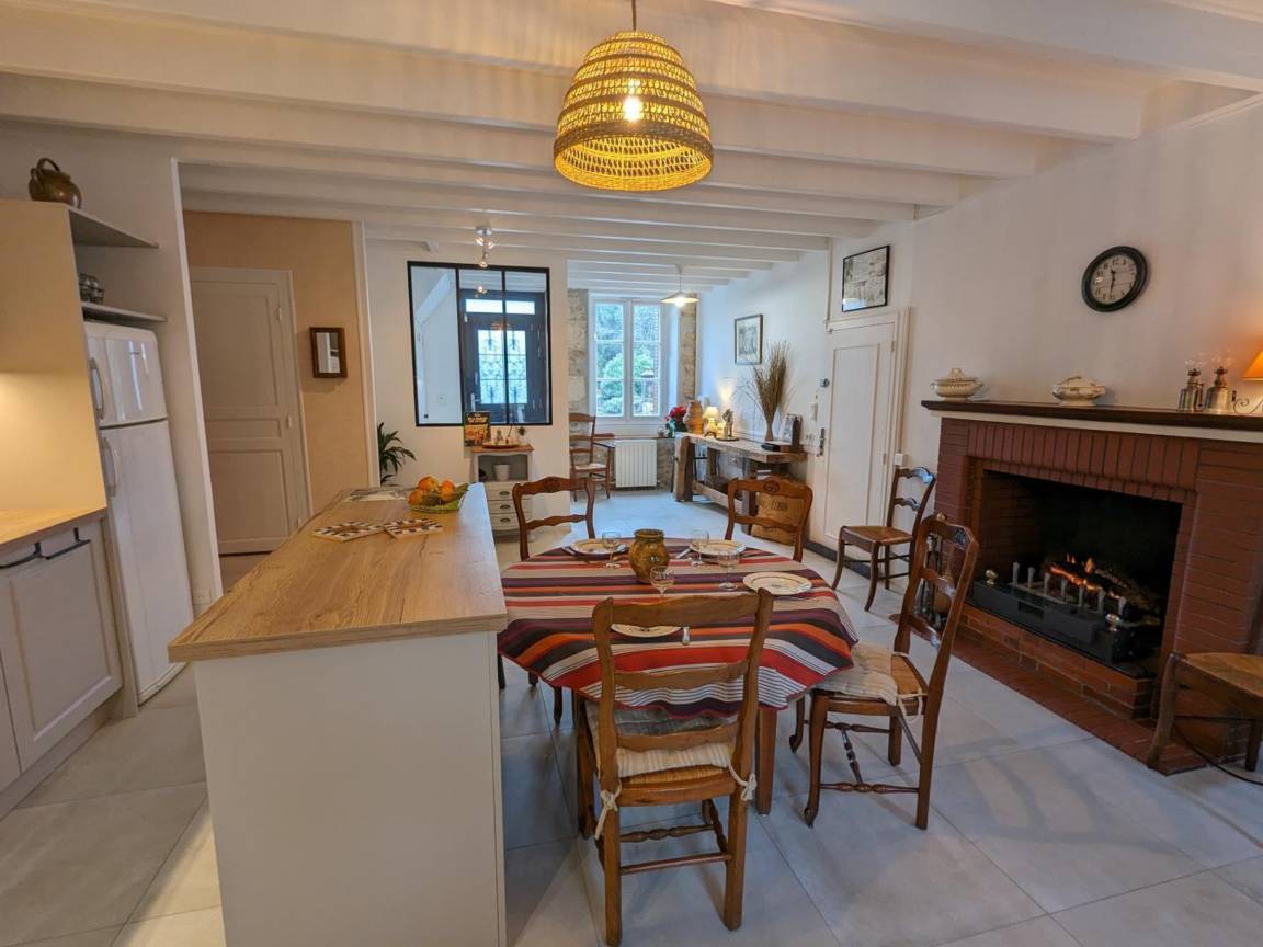 225 M² Cottage ∙ 5 Bedrooms ∙ 11 Guests - Loire