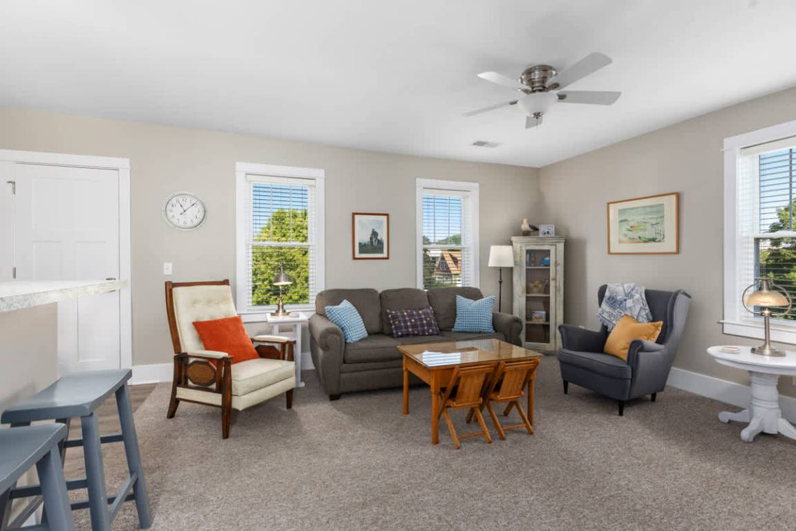 70 M² Apartment ∙ 2 Bedrooms ∙ 4 Guests - Grand Haven, MI