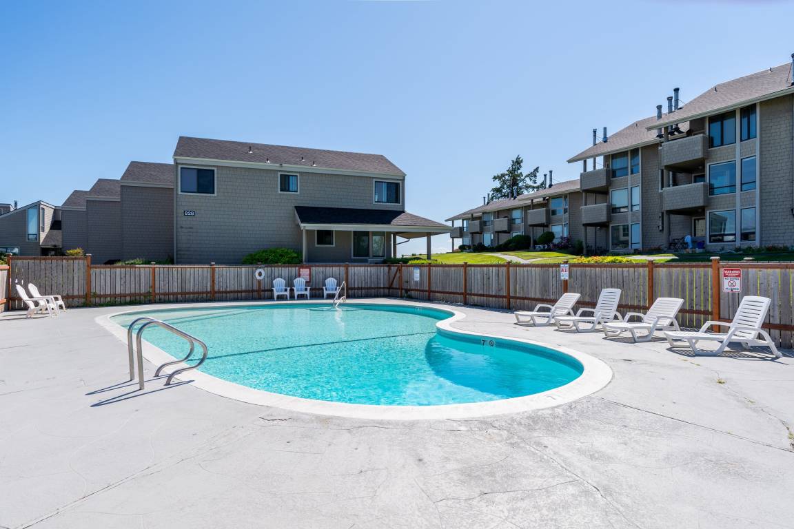 124 M² Apartment ∙ 3 Bedrooms ∙ 6 Guests - Whidbey Island, WA