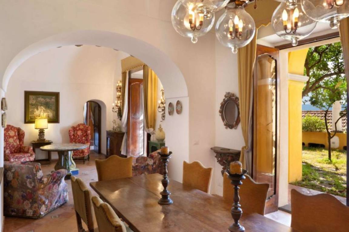 300 M² Villa ∙ 4 Bedrooms ∙ 9 Guests - Positano