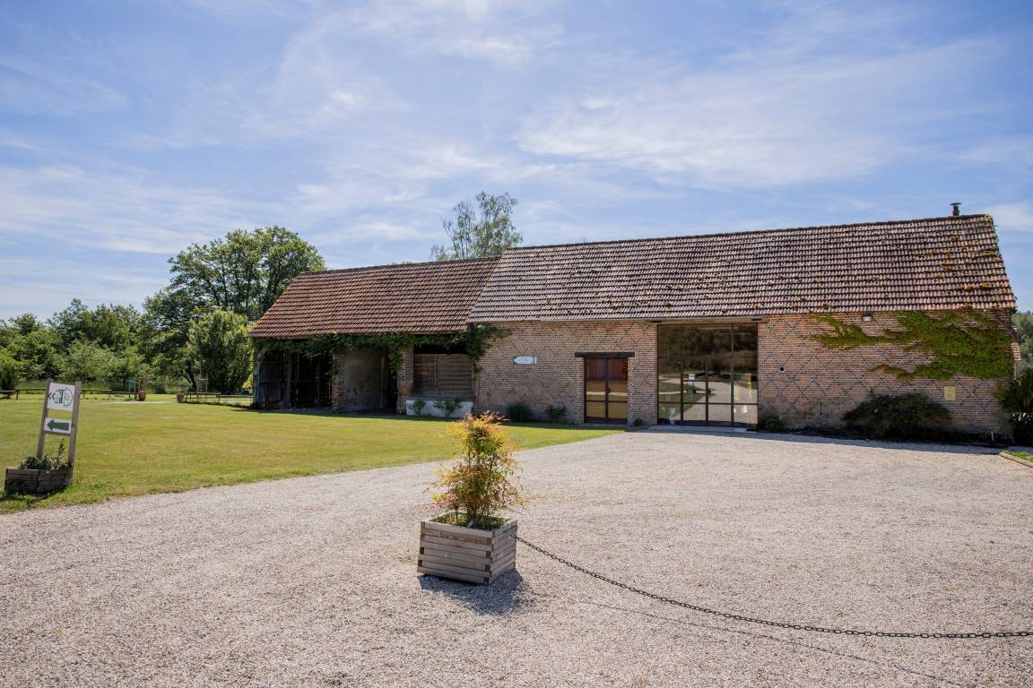 300 M² Maison De Campagne ∙ 8 Chambres ∙ 40 Personnes - Lamotte-Beuvron