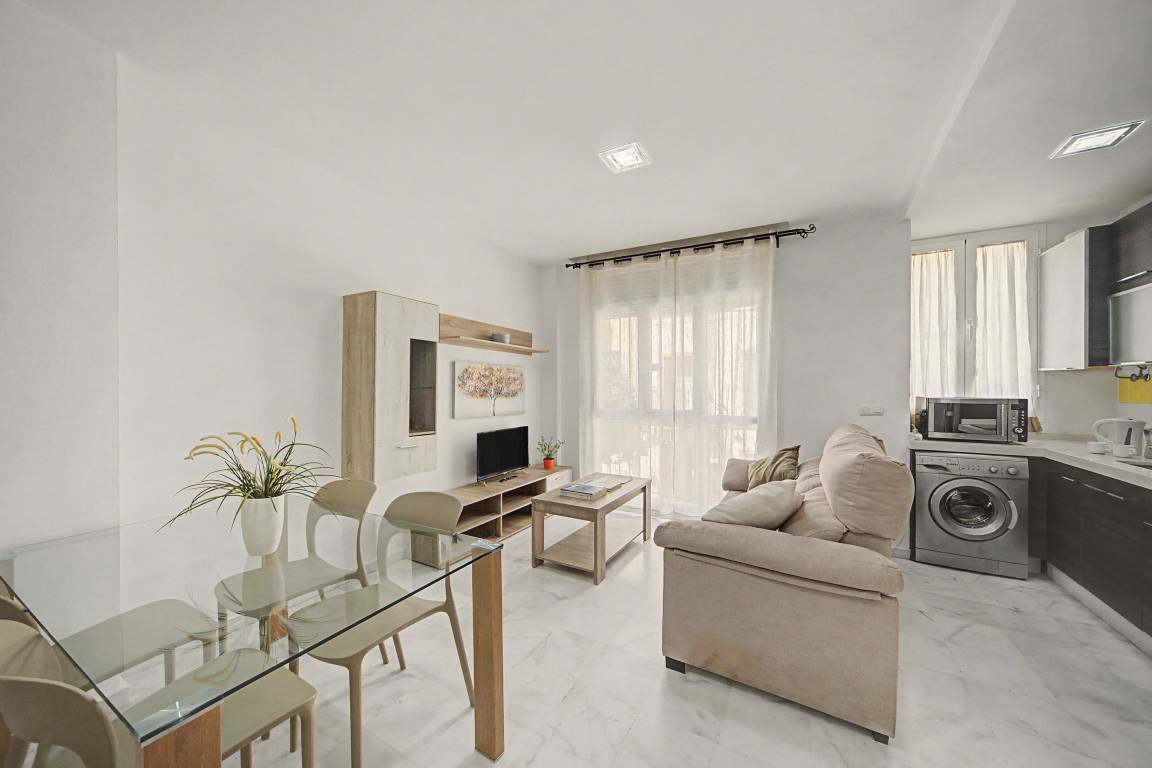 50 M² Apartamento ∙ 2 Habitaciones ∙ 3 Huéspedes - Dos Hermanas