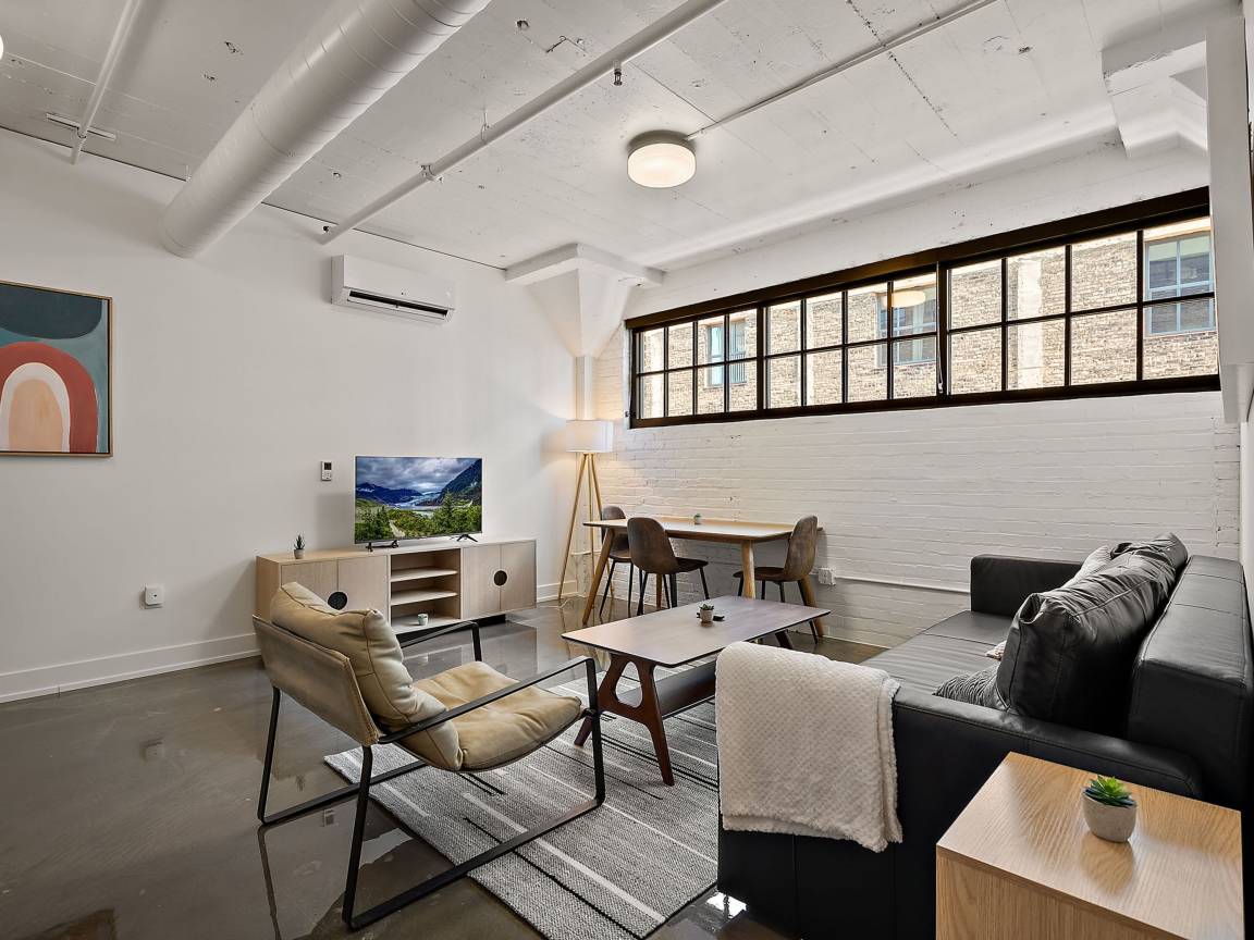 Apartment ∙ 2 Bedrooms ∙ 5 Guests - Minneapolis, MN