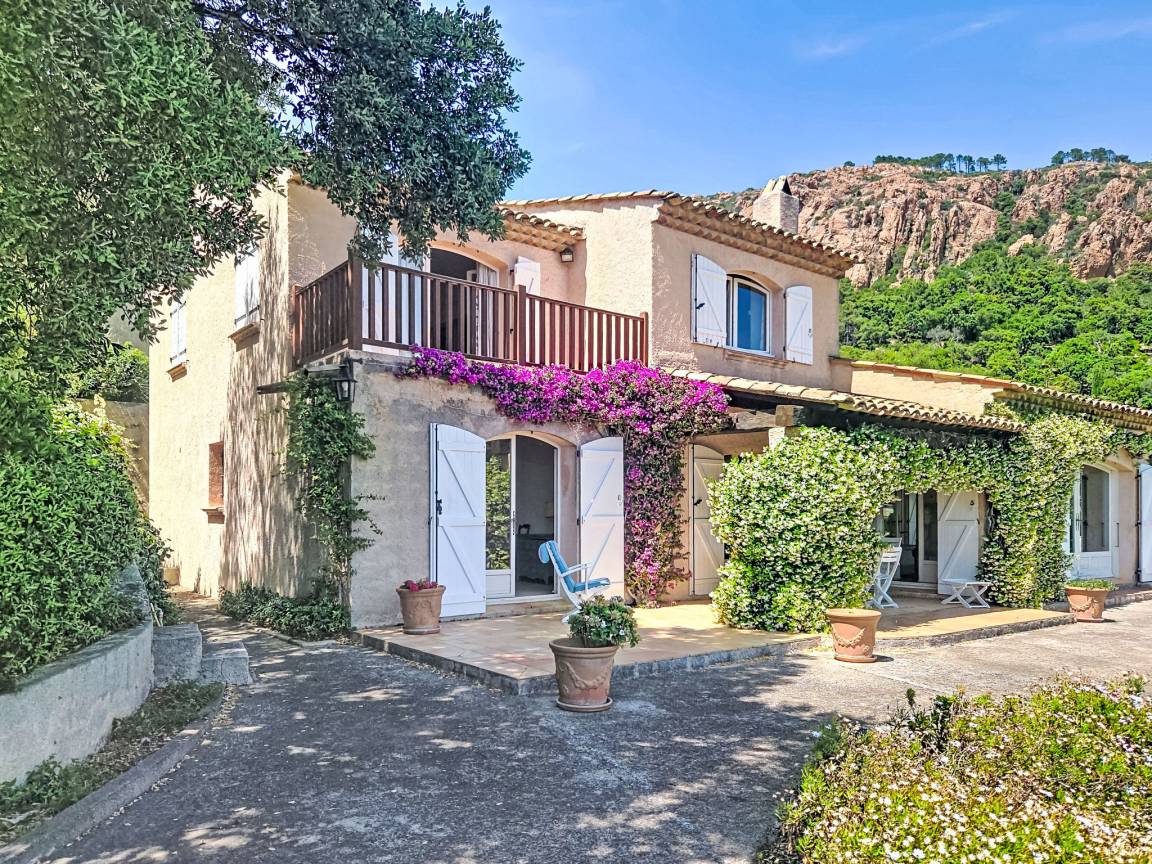 200 M² Casa Vacanza ∙ 4 Camere Da Letto ∙ 8 Ospiti - Agay