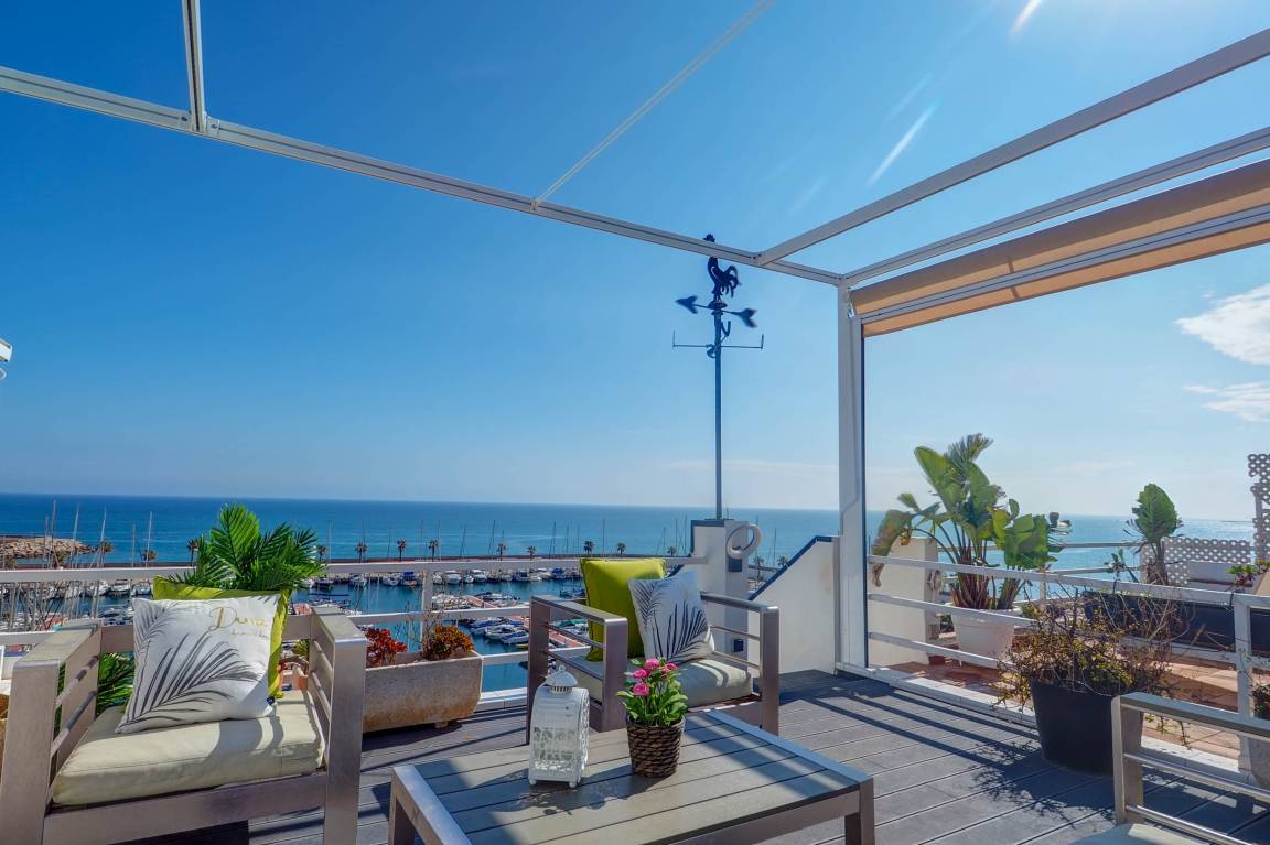 170 M² Villa ∙ 4 Bedrooms ∙ 6 Guests - Sitges