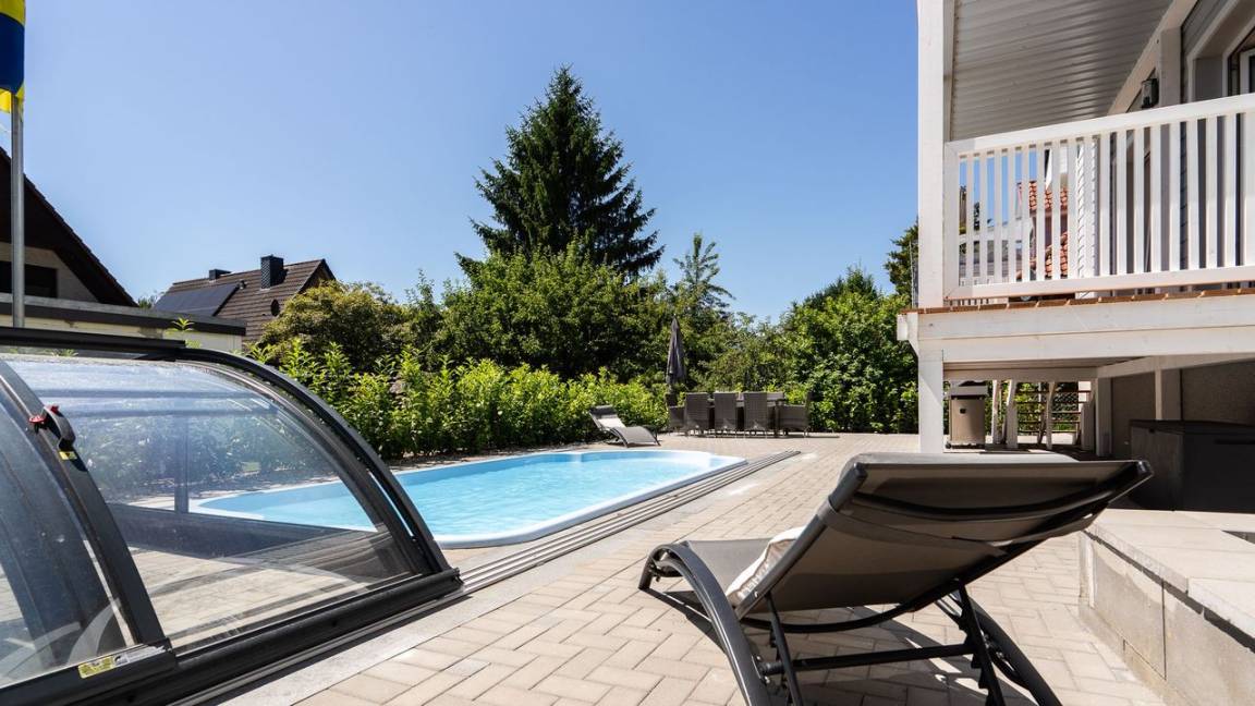 180 M² Apartment ∙ 4 Bedrooms ∙ 8 Guests - Lübeck