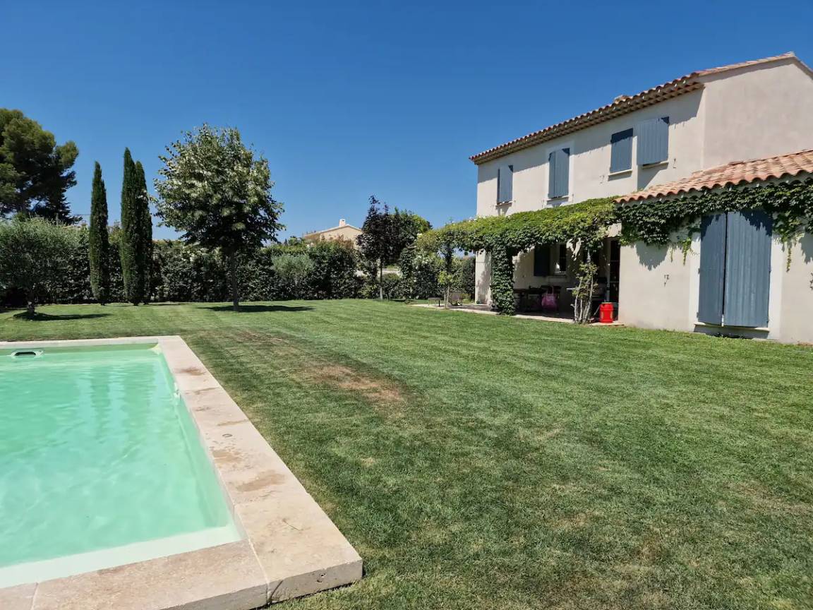 150 M² House ∙ 4 Bedrooms ∙ 7 Guests - Eygalières